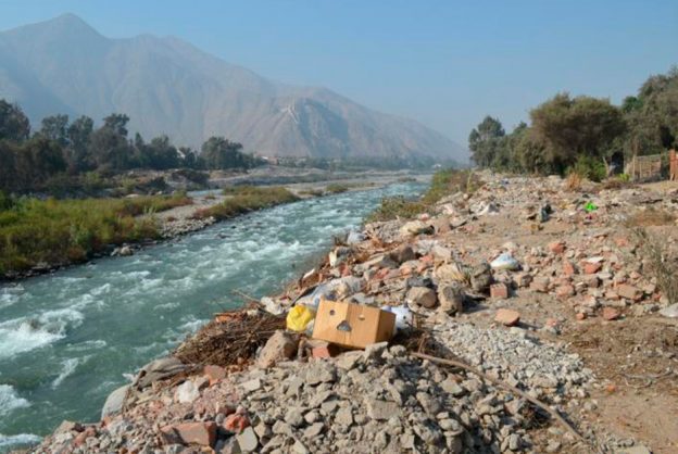 ANA DETECTA CONTAMINACIÓN EN RÍOS POR ARROJO DE BASURA TRAS REINICIO DE ...