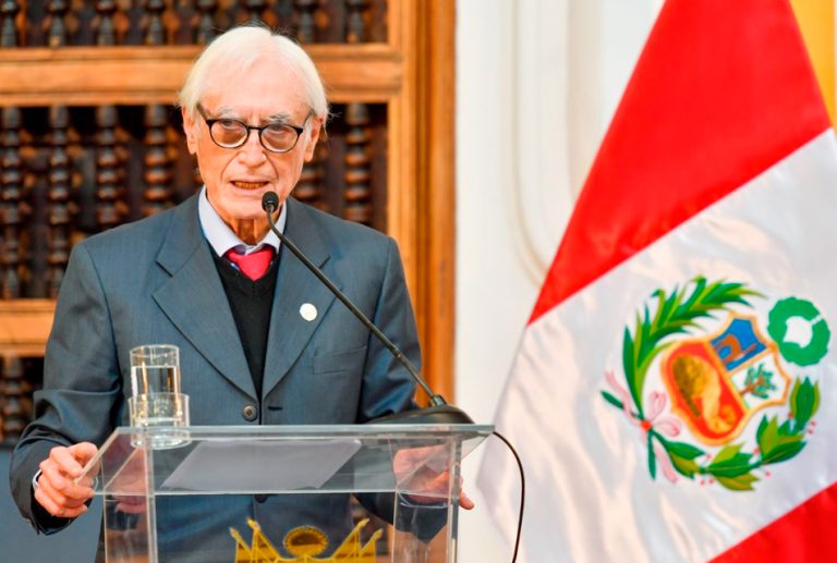 BÉJAR: CRISIS DEL SISTEMA POLÍTICO PUEDE PROVOCAR OTRO ESTALLIDO SOCIAL ...